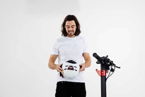 Helmets - USB-charging - for E-scooters, Bikes, Skateboards | Busbi